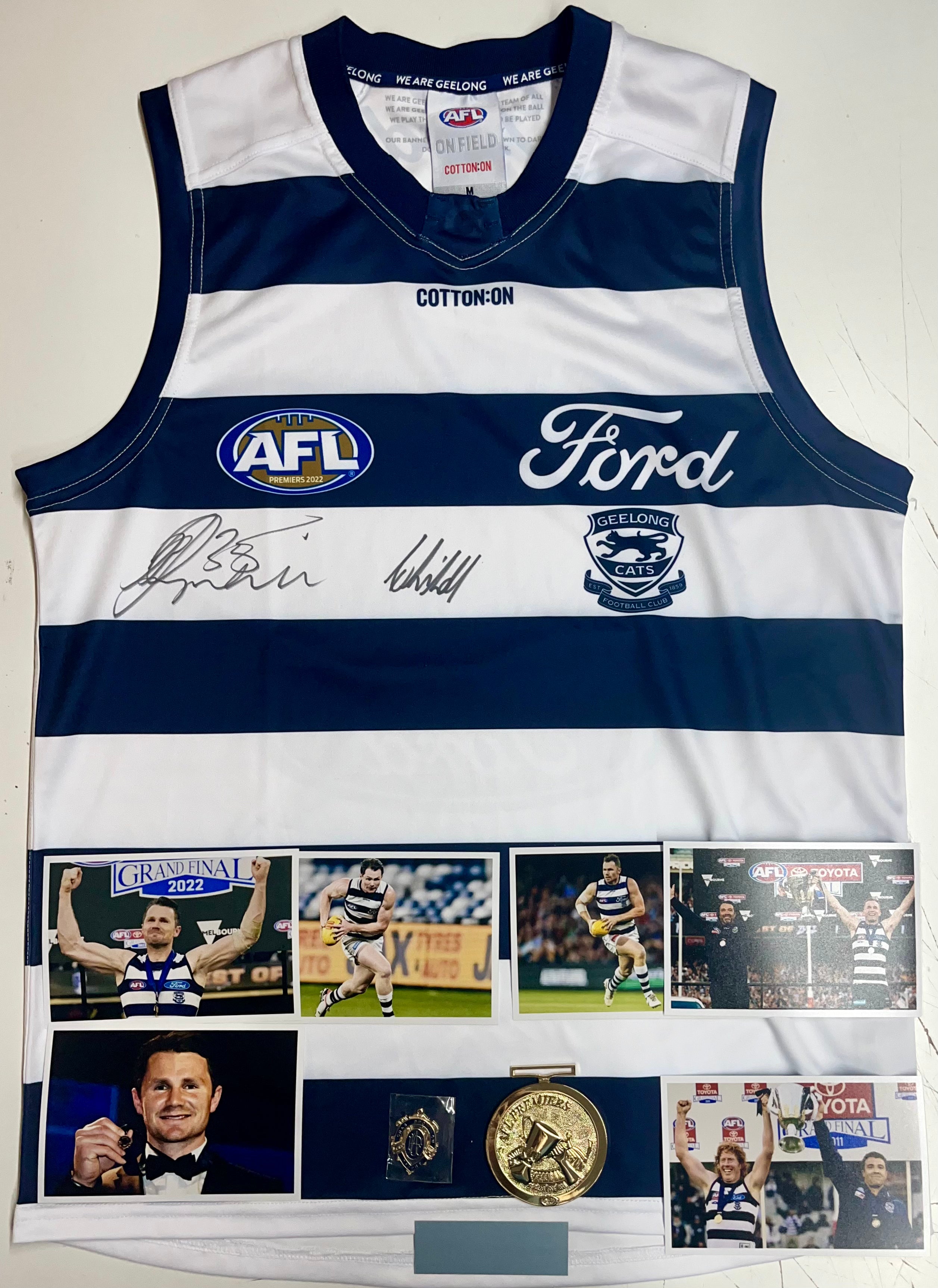 Patrick Dangerfield & Chris Scott Signed Geelong Jumper – Superstars ...